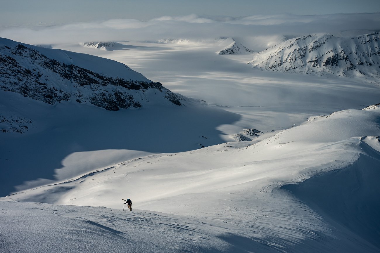 Svalbard Yacht-Based Skiing 2025 | EA Heli Skiing