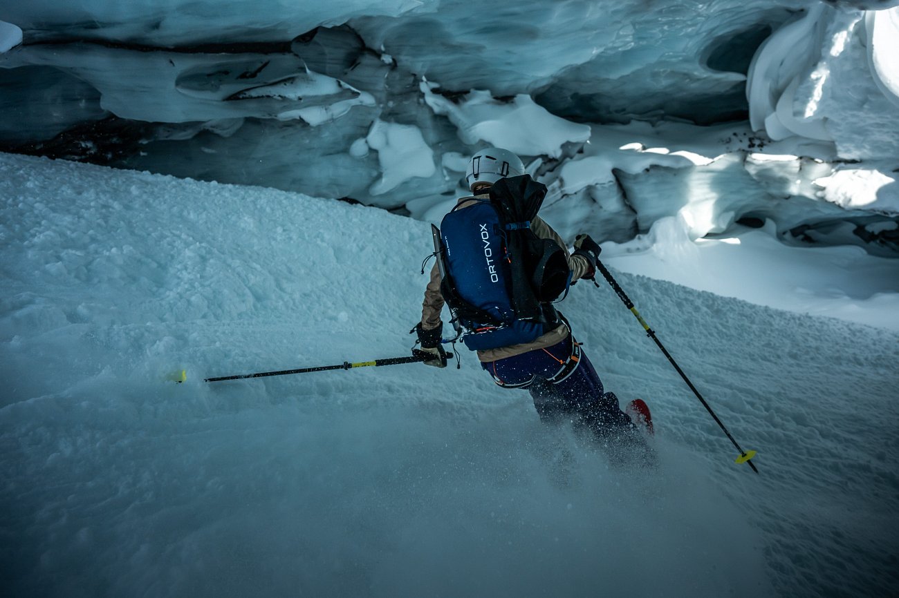 Svalbard Yacht-Based Skiing 2025 | EA Heli Skiing